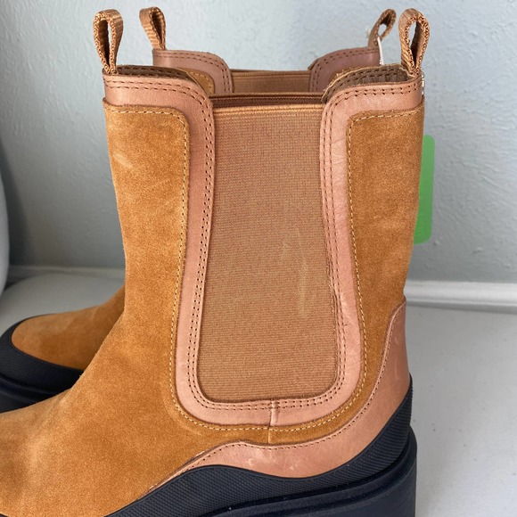 Sam Edelman | Shoes | Nwt Sam Edelman Lulia Lug Sole Chelsea Boot Camel ...